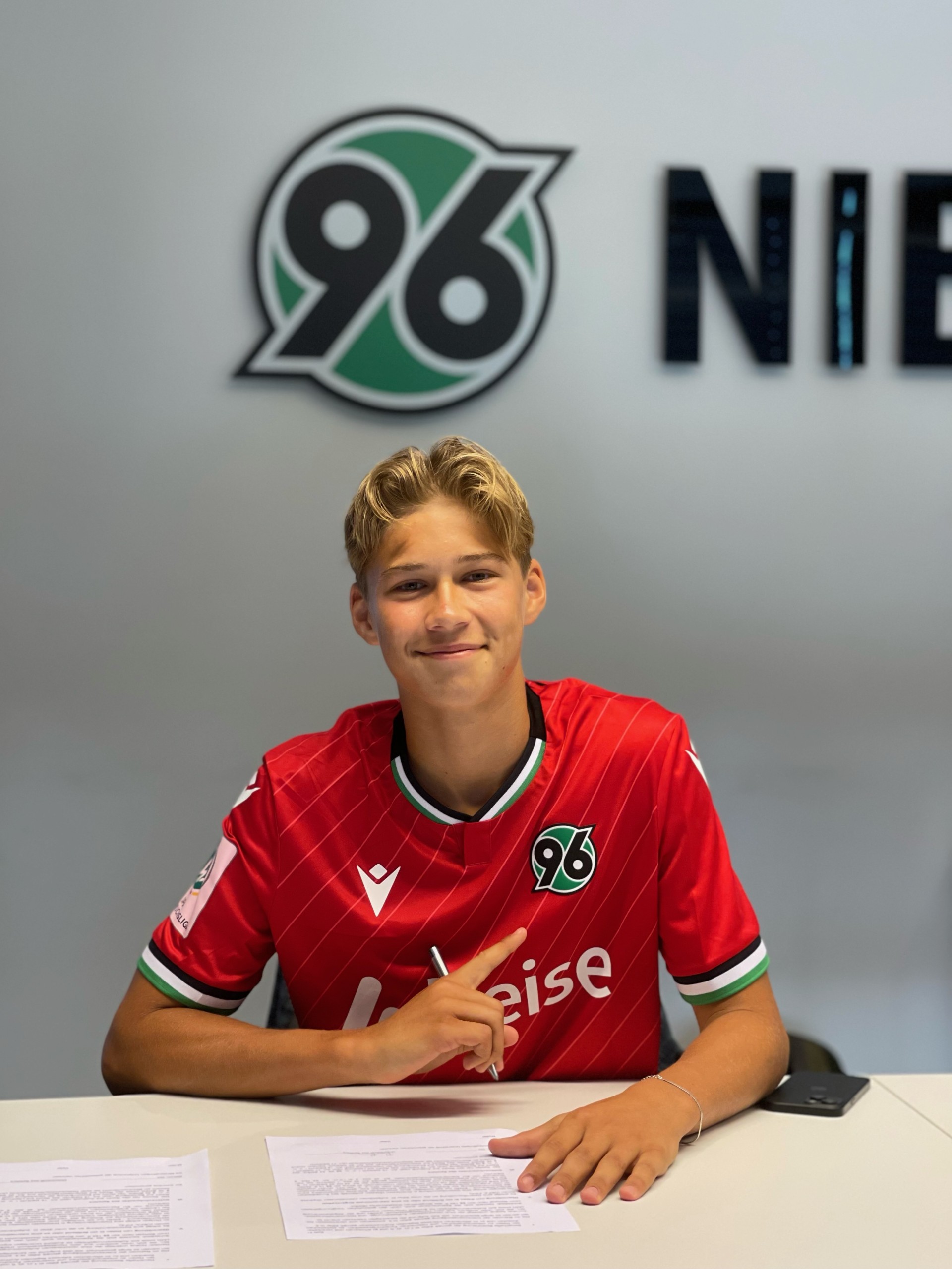 16-årige Rask forlod DK: "Det er stort for mig" | Tipsbladet.dk