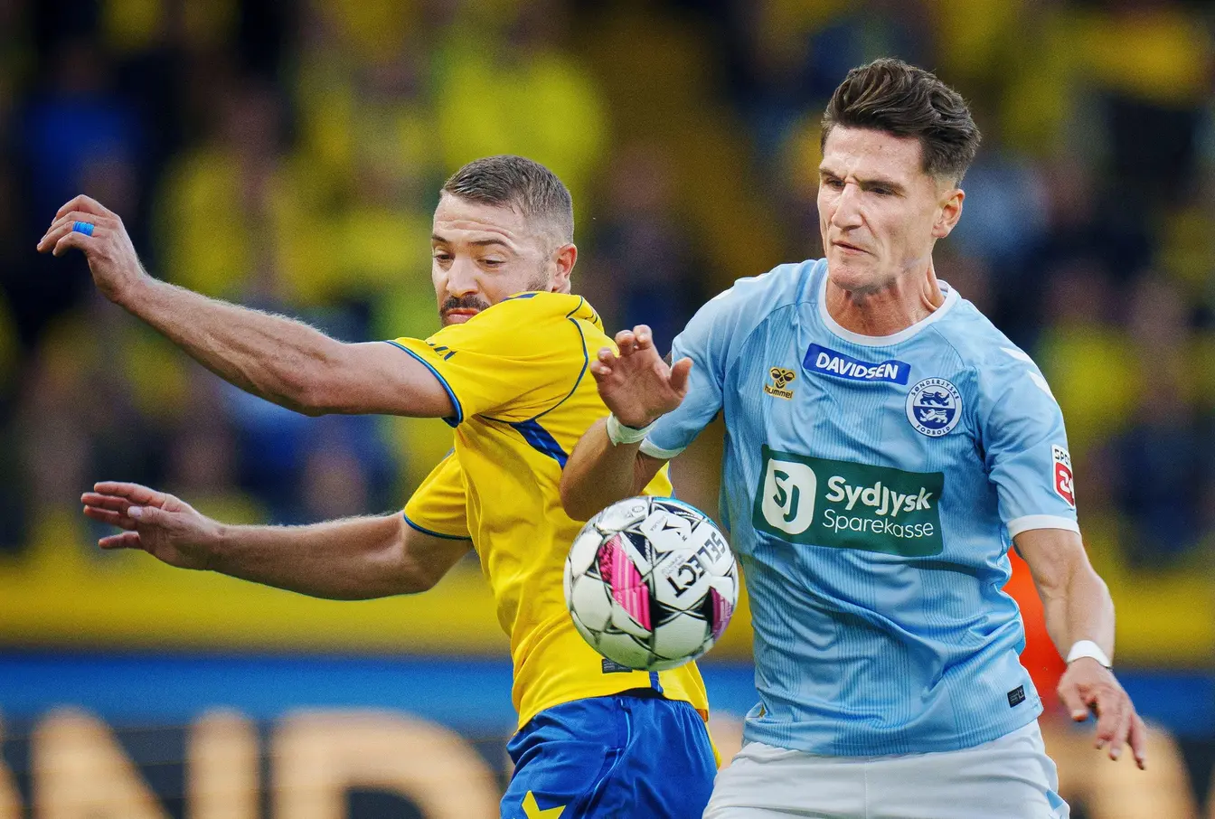 Karakterer: Enmandshær - sikke en åbenbaring | Tipsbladet.dk