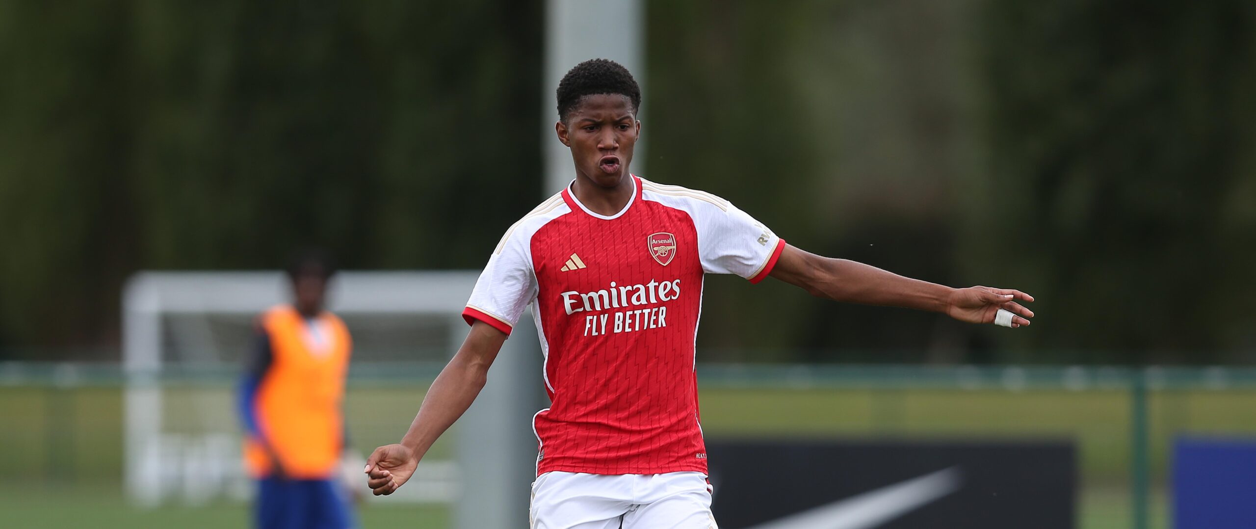 Chido Obis lillebror Chukwuemeka Obi tørner ud for West Ham