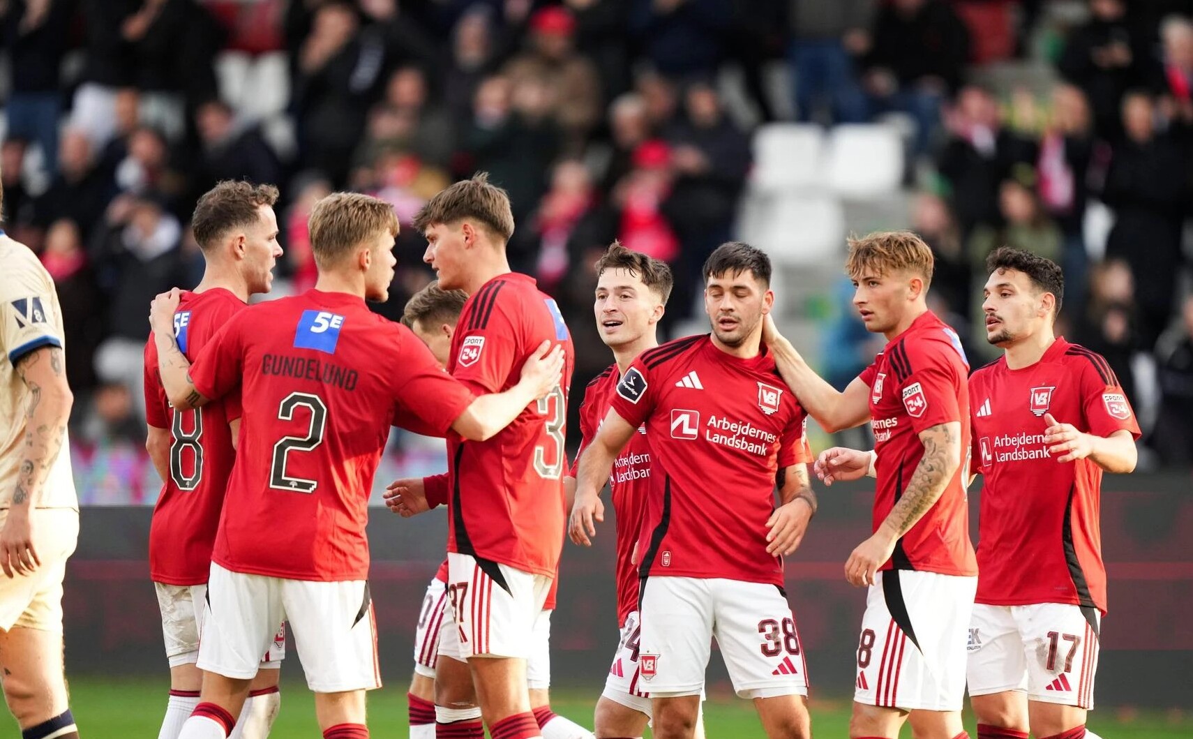 Blev rygtet til FCK og BIF: Bekræfter andre tilbud | Tipsbladet.dk