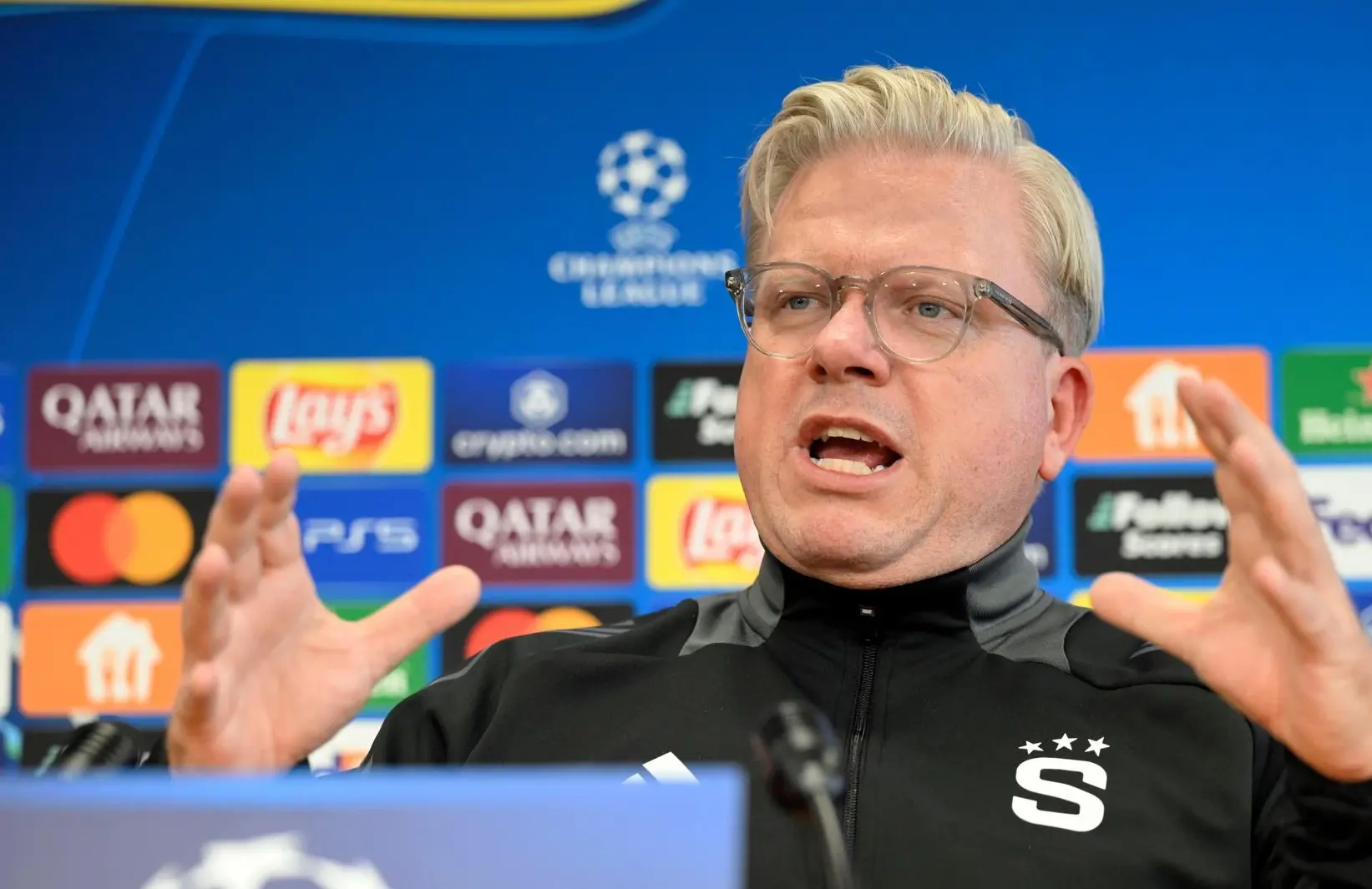 Lars Friis fyret i Sparta Prag | Tipsbladet.dk