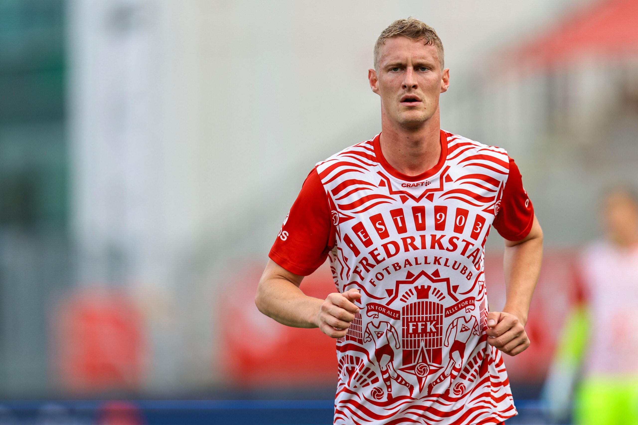 Emil Holten deler detaljer om transferdrama: Gemte sig på værelse