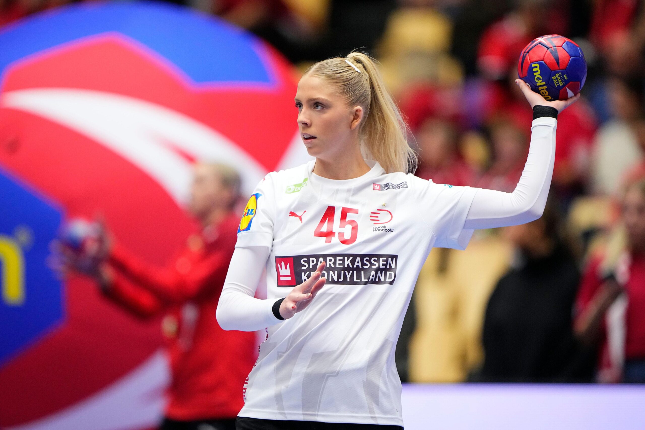 Julie Scaglione har kæmpet sig tilbage: 'Man er langt nede, når det ikke går som man vil have'