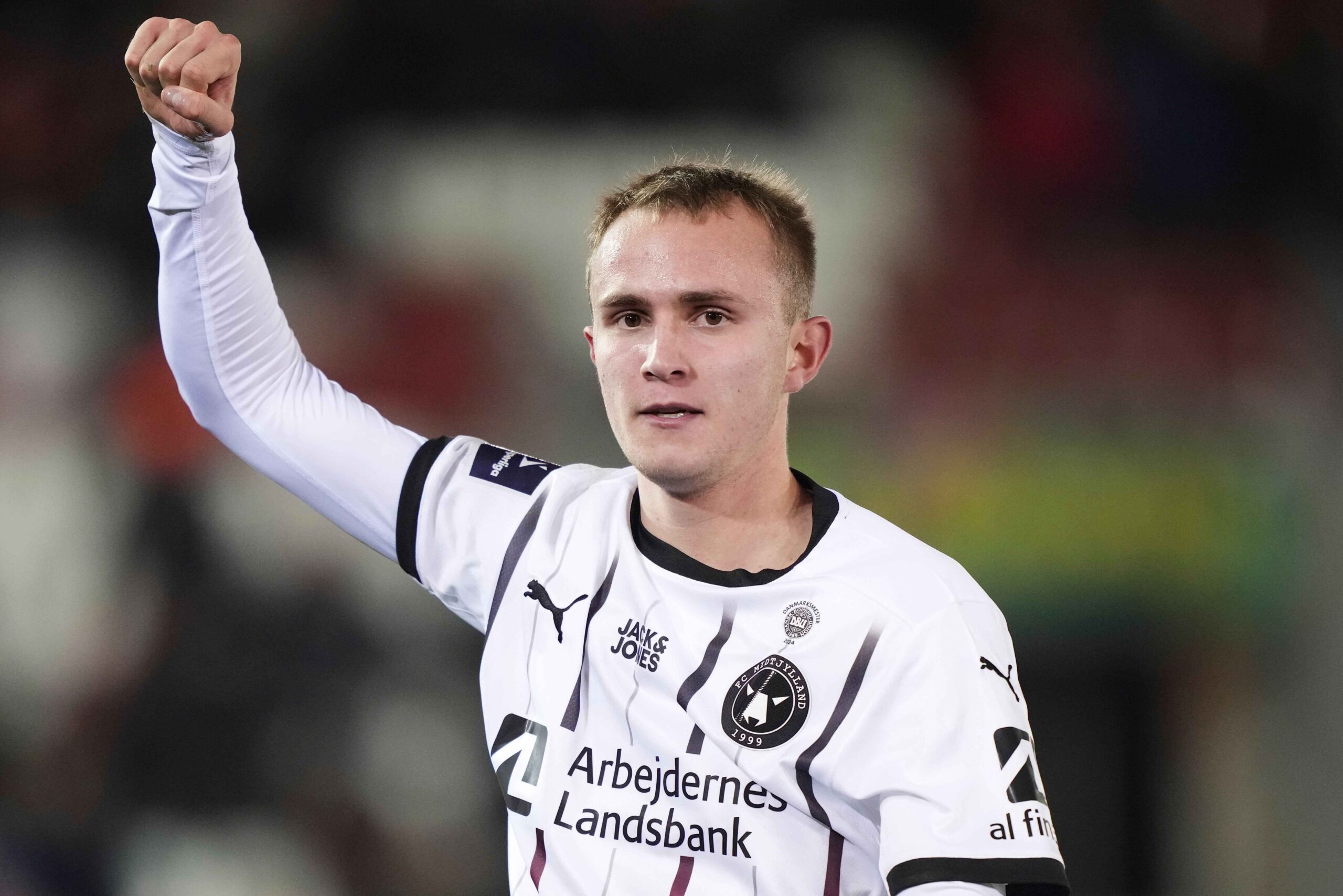 Slog transferrekord - nu jagter de dansker | Tipsbladet.dk